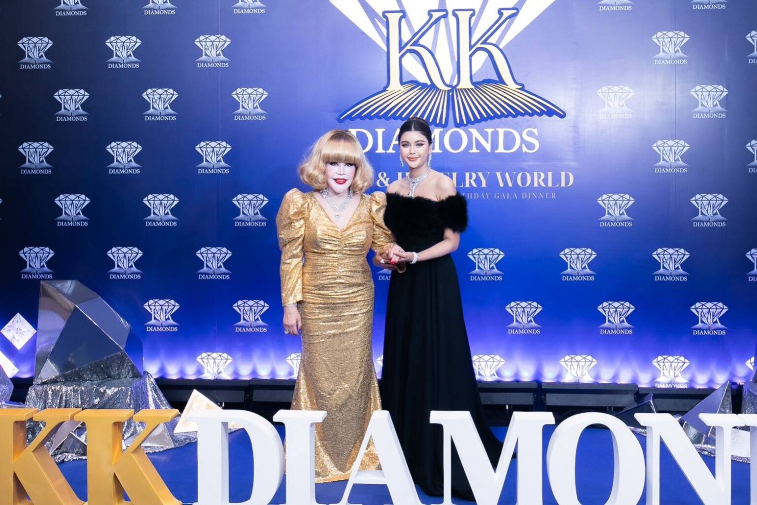 คุณกุ๊กไก่ รวิสรา ผู้บริหาร KK DIAMONDS แบรนด์เครื่องเพชรแถวหน้าในไทย ...
